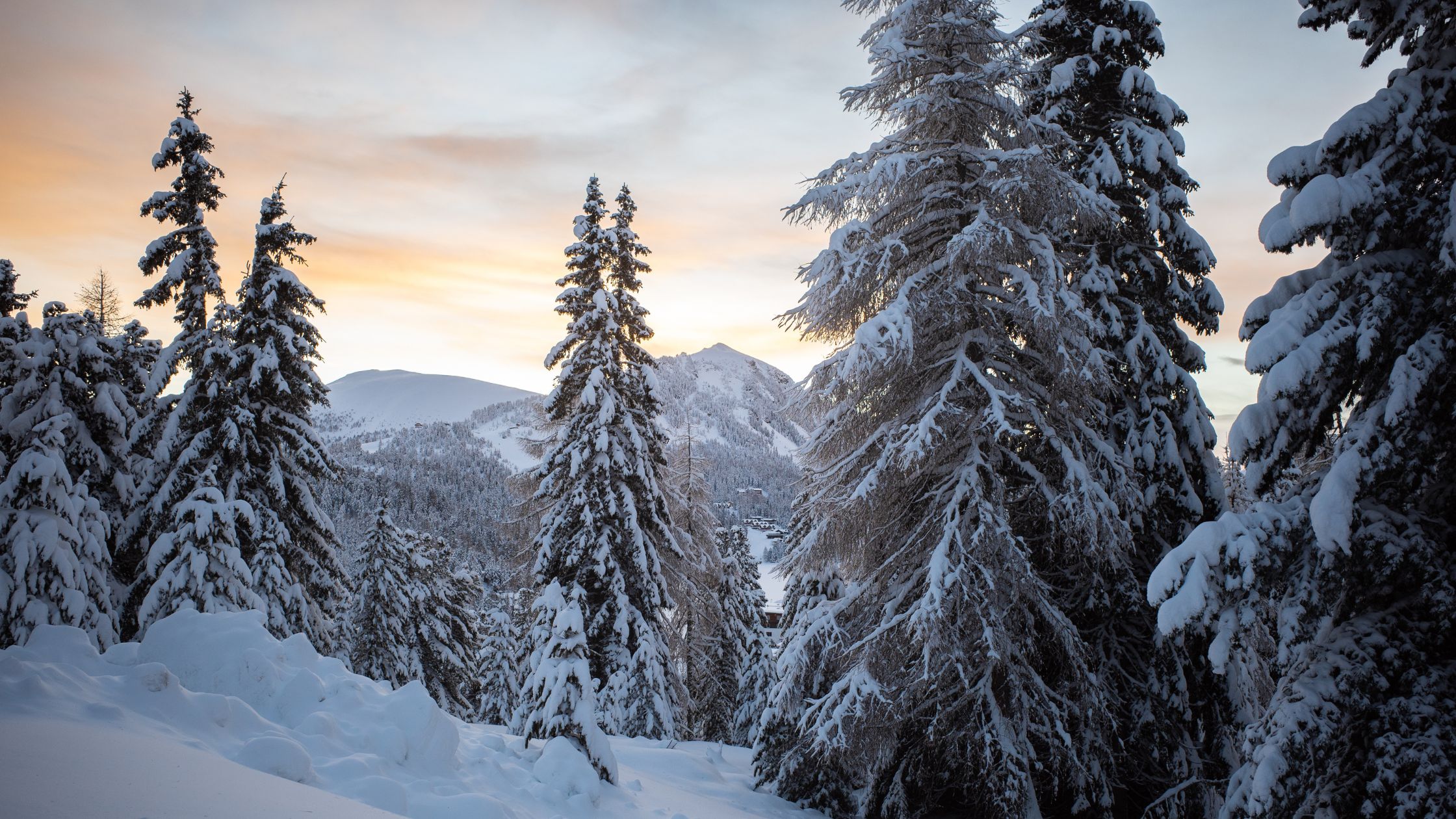 Winter Retreats: Cold Weather Vacation Tips