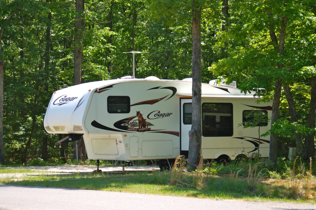 Why It’s Called a Fifth Wheel RV | Lake.com